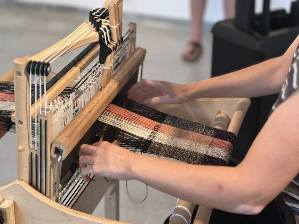 BEATRIZ FREIRE. HOW TO WEAVE A RIVER - (S8)